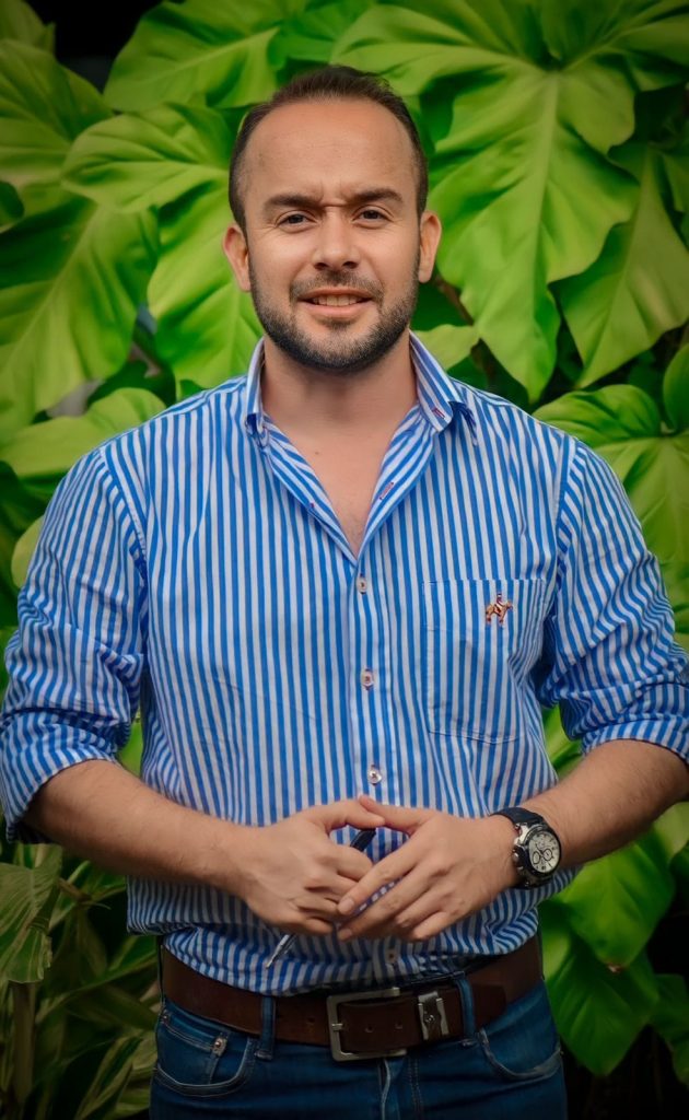 Campaña de Rodrigo Villalba tiene nuevo gerente