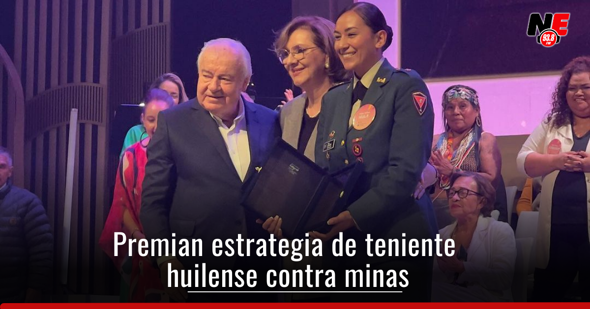 Teniente huilense recibió un reconocimiento honorífico en el Premio ...